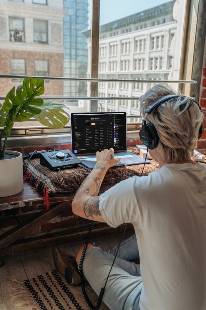 How to make headphones louder? 9 ways to boost your volume!