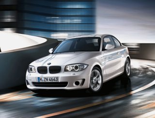 BMW ActiveE vs Mercedes-Benz EQA 350 4MATIC (2025): qual è la differenza?