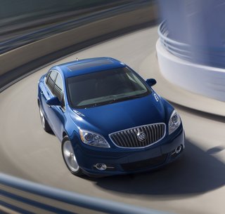 Buick Verano (2014) vs Ford Taurus SE (2015): ¿cuál es la diferencia?