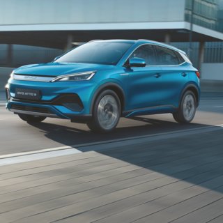 BYD Atto 3 (2022) vs Xpeng G9 Performance (2023)：有何不同？