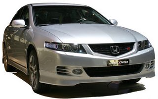 Honda Accord 2.4 Type S (2010) vs Toyota Yaris 3-Door L (2014): ¿cuál ...