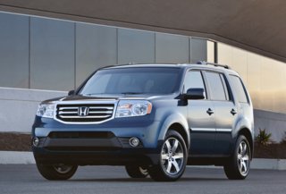 Honda Pilot LX (2014) vs Nissan Pathfinder S 4x4 (2014): Apakah ...