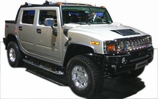 Hummer H2 6.0 V8 Luxury (2007) vs Volvo EC40 Single Motor Core (2025 ...