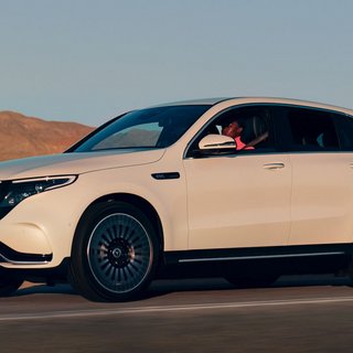 BMW iX2 xDrive30 (2024) vs Mercedes EQC 400 4Matic (2021): Quelle est ...