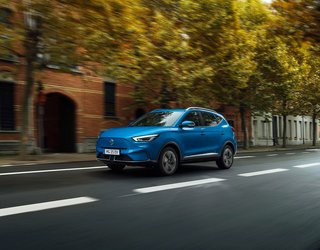 MG ZS EV (2021) vs Zeekr 001 Privilege AWD (2023): What is the difference?