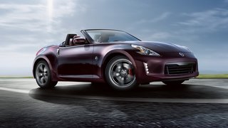 Nissan 370Z Roadster (2015) vs Nissan GT-R (2014): ¿cuál es la diferencia?