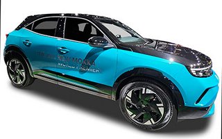 MG ZS 1.5 Hybrid Plus Luxury (2025) vs Opel Mokka Electric 115kW ...