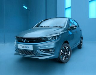 Kia Picanto 1.2 GT-line AMT (2025) vs Tata Motors Tiago EV Long Range ...