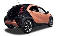 Toyota Aygo X 1.5-l-Hybrid Teamplayer CVT (2026) vs Toyota Yaris Cross ...