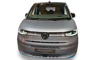 Toyota Aygo X 1.5-l-Hybrid Teamplayer CVT (2026) vs Volkswagen Multivan ...