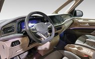 Toyota Aygo X 1.5-l-Hybrid Teamplayer CVT (2026) vs Volkswagen Multivan ...