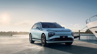 Volvo EX90 Single Motor Core 7-Seater (2025) vs Xpeng G9 Performance ...